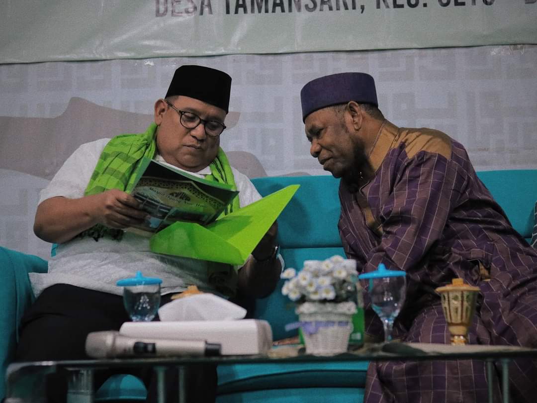 Pejabat Gubernur Papua Barat Daya Apresiasi Kiprah Dakwah KH Fadzlan ...